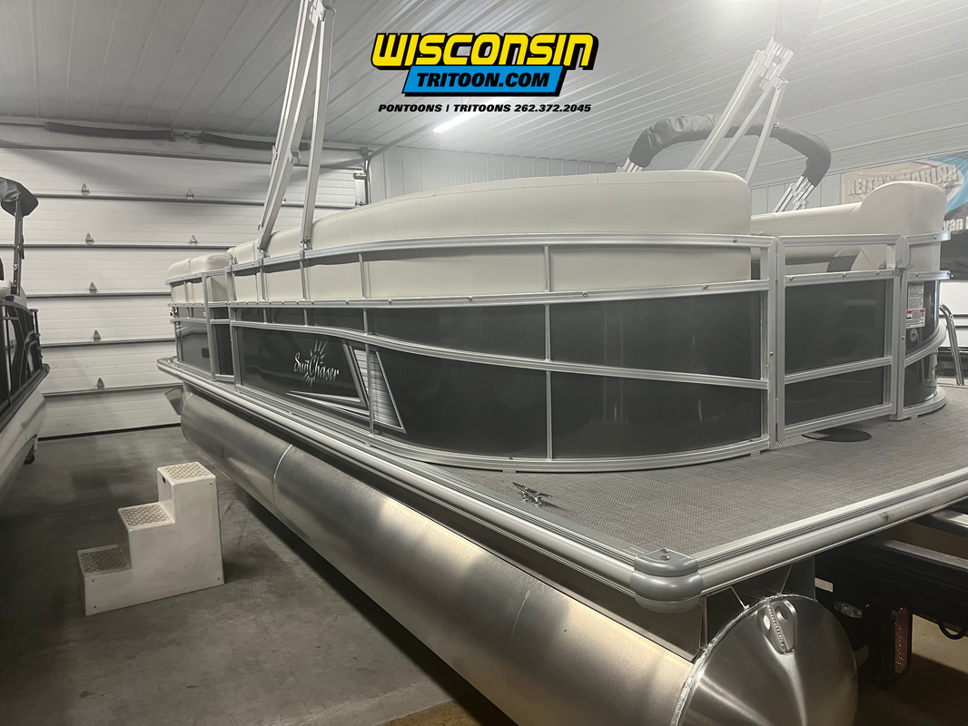 Pontoons and Tritoons For Sale. Wisconsin Pontoon and Tritoon Dealer ...